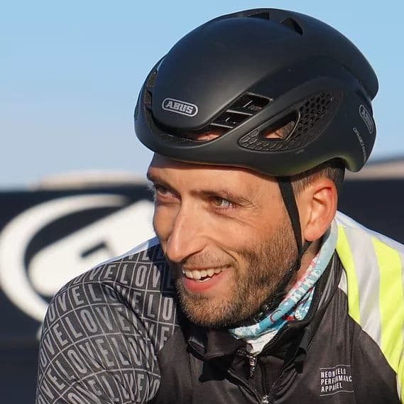 Pro cyclist Ian Field shares top tips for Pilgrims Hospices Cycle Challenge